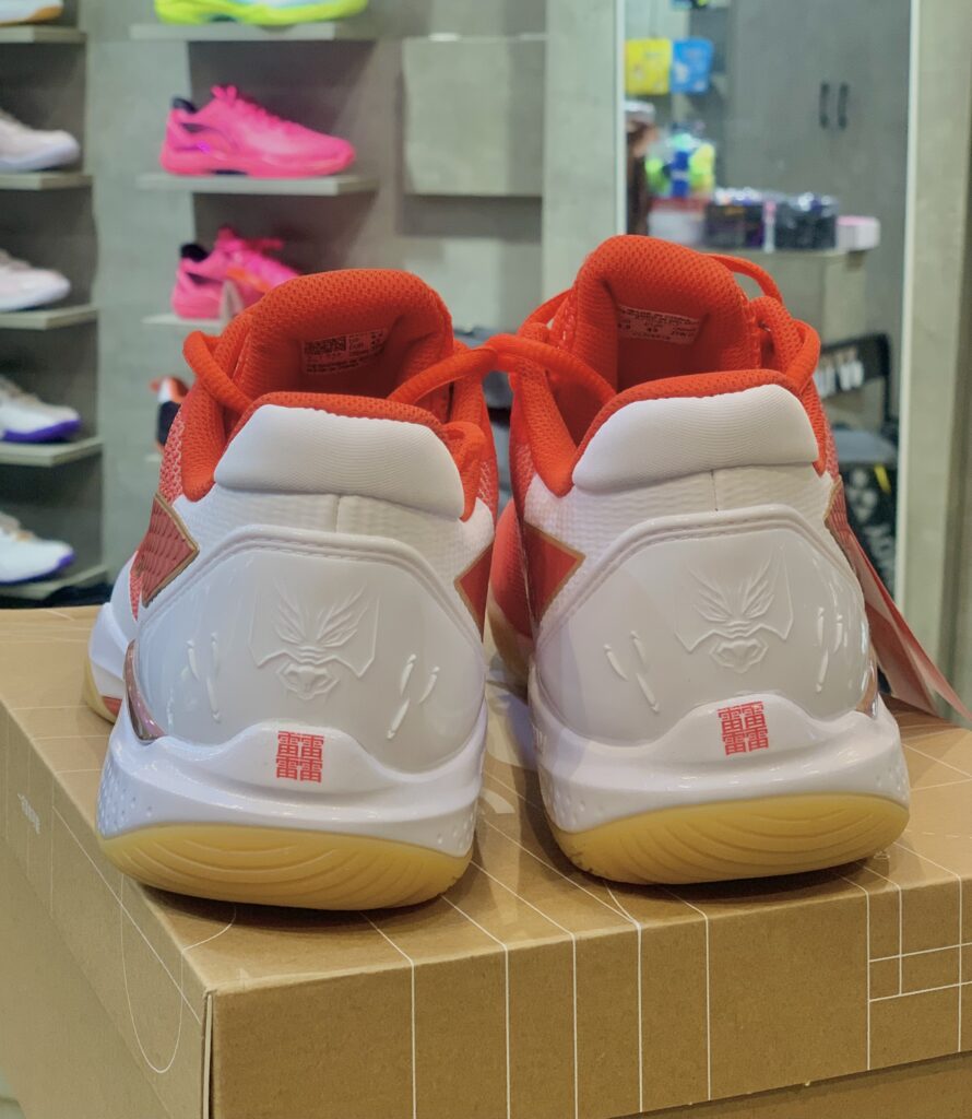 Giày cầu lông Lining ayzu011-1 Chen Long Limited 2024