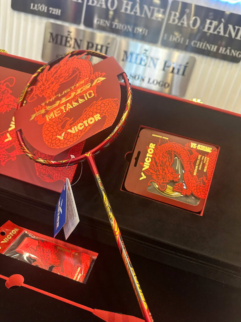 Set vợt cầu lông Victor Ryuga Metallic CNY GB - Tết 2025 Limited