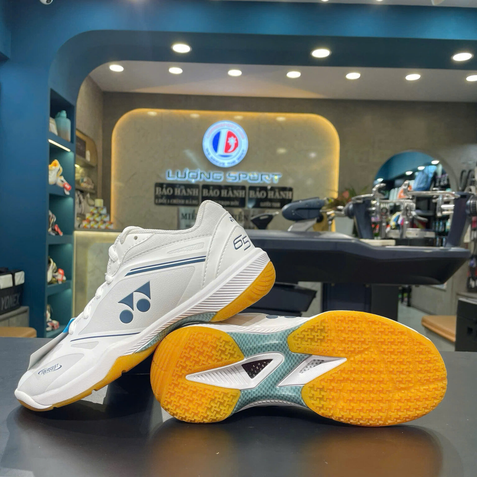 Giày cầu lông Yonex SHB 65Z4 Wide White chính hãng 2025